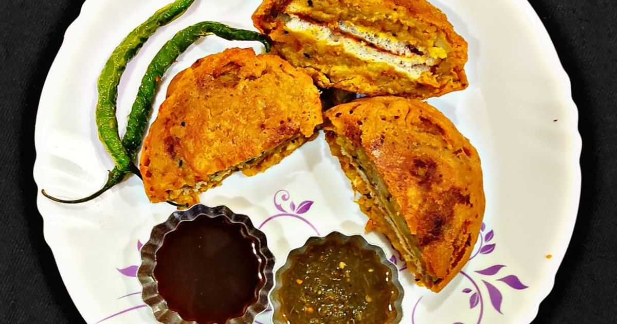 Inside Out Vada Pav Recipe by Gurusharan Kaur Bhatia - Cookpad