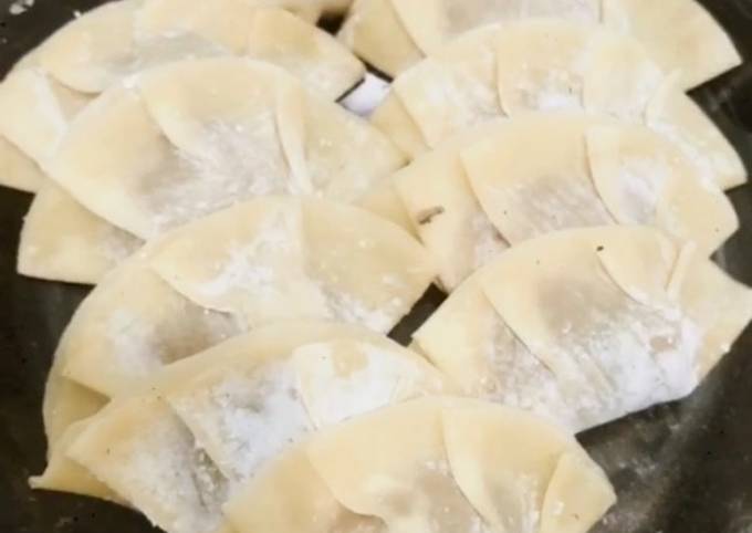 Resep Pangsit Babi oleh Amelia Herawati - Cookpad