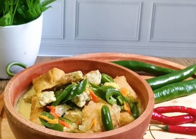Resep Sayur lombok ijo tahu tempe oleh Anugerah Patricia Putry - Cookpad