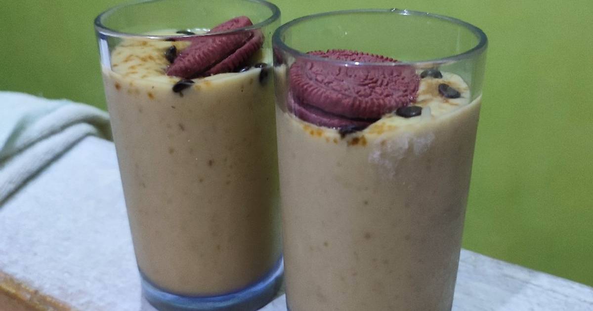 Resep Jus alpukat topping Oreo red velvet oleh Ummu Ubay - Cookpad