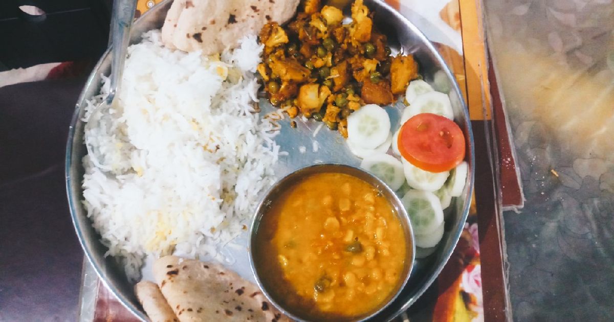 राइस प्लेट (Rice Plate Recipe In Marathi) रेसिपी Sushma Sachin Sharma ...