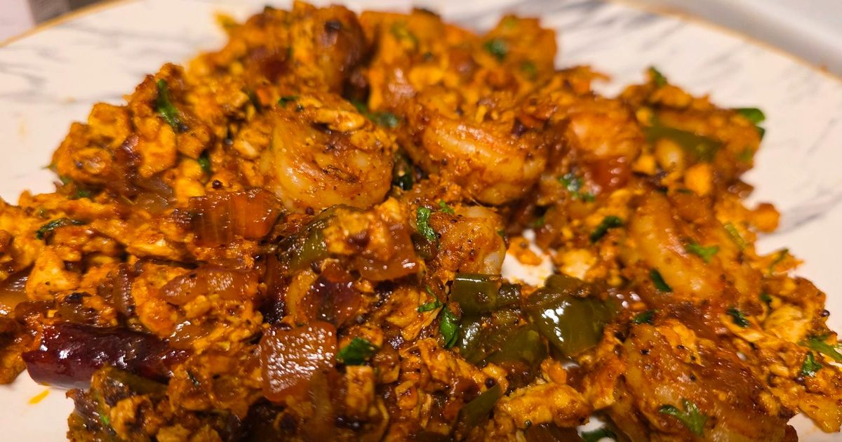 Prawn Scrambled Eggs Recipe by Sarvat Hanif - Cookpad