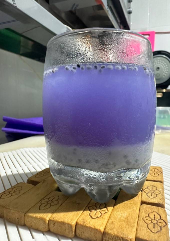 Resep Es bunga telang yakult ala fe oleh CIA Febri - Cookpad