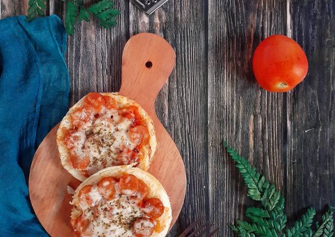 Resep Pizza Pedas Roti Tawar oleh Sandra Risma - Cookpad