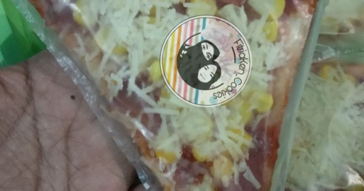 Resep Pizza Simpel Bekal Sekolah oleh FitriaKenisha - Cookpad