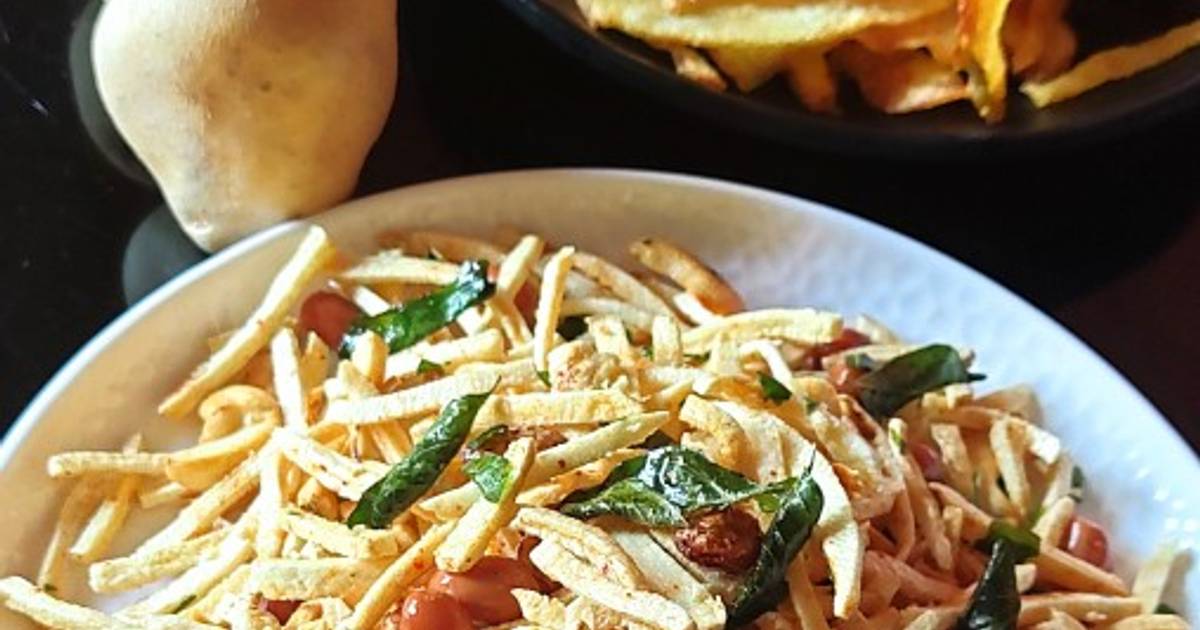 Dry potato Salli chivda Recipe by Suchitra S(Radhika S) - Cookpad