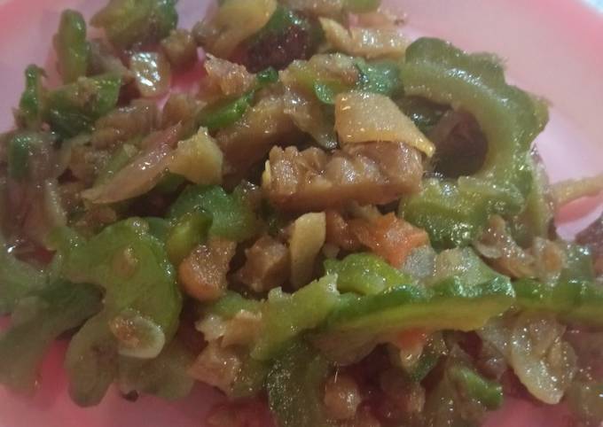 Resep SAYUR PARE + TIPS ANTI PAHIT oleh sumarti sumarti - Cookpad