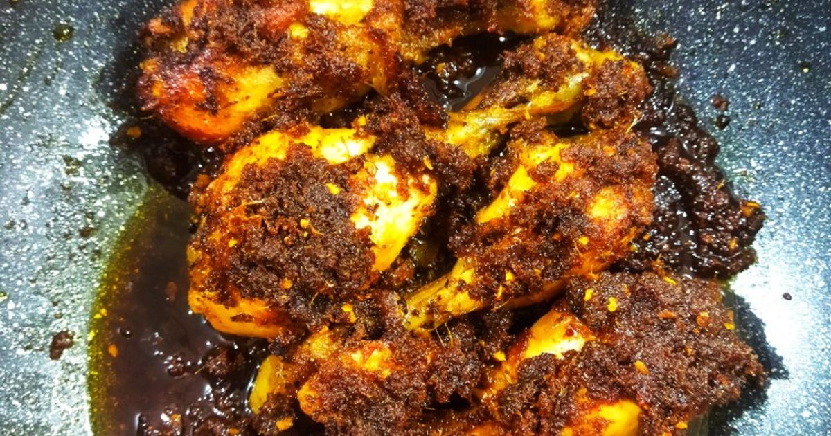 Resep Ayam Bumbu Hitam oleh Maylisha - Cookpad