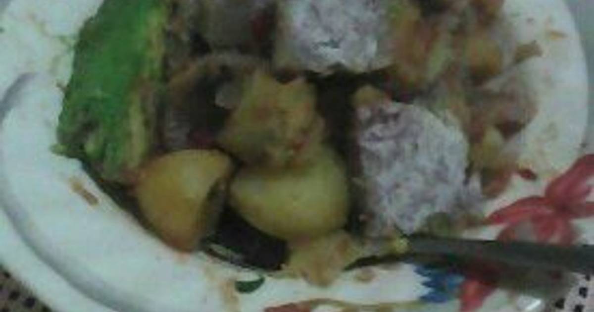 Stewed Arrow roots and potatoes Recipe by Martin Omollo - Cookpad