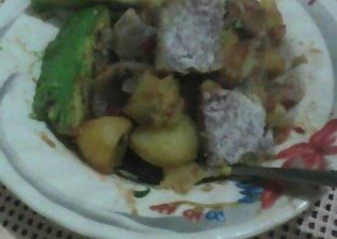 Stewed Arrow roots and potatoes Recipe by Martin Omollo - Cookpad
