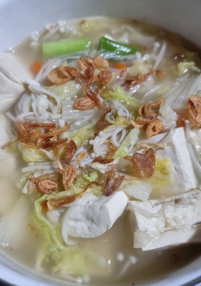 Resep Sup Tahu Rebus Jamur Enoki oleh Michelle Virginia - Cookpad