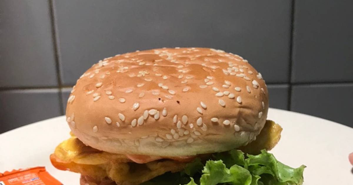 Resep Burger homemade praktis dan enak 🍔 oleh Suci Zonia Putri - Cookpad