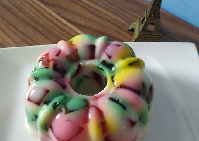 Resep Puding Mozaik Susu oleh Mama Zazizu - Cookpad