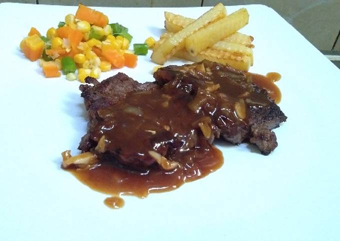 Resep Beef steak homemade oleh Mega sintia - Cookpad