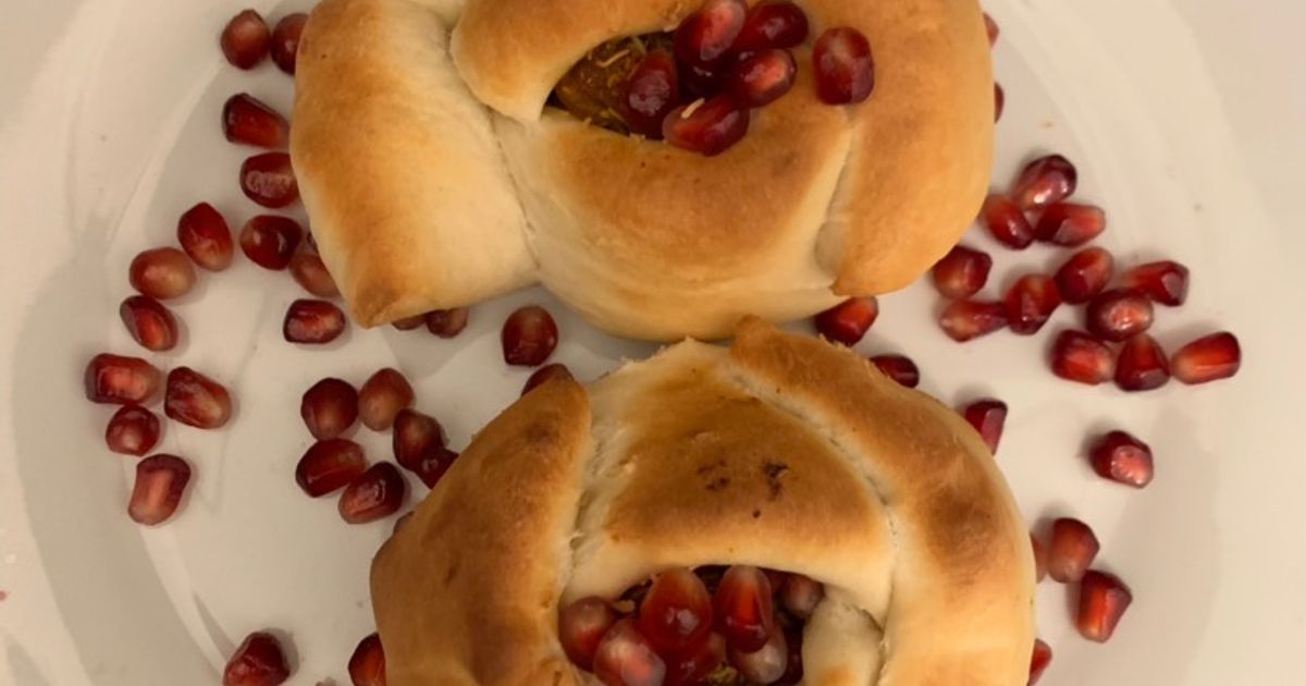 Dabeli Bun Pav In Rose Shape Recipe By Deepti Patil