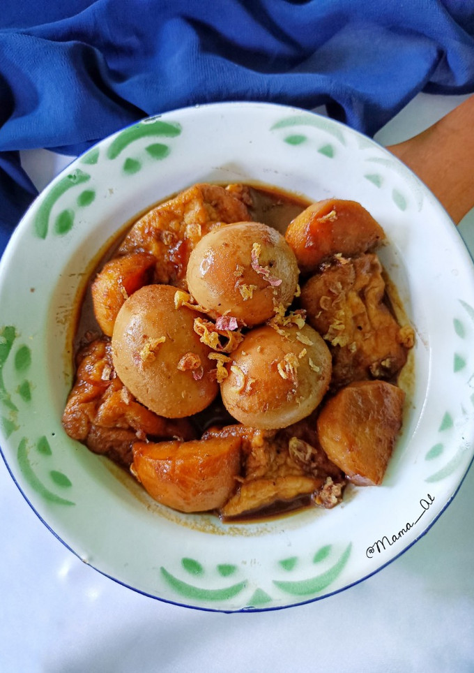 Resep Semur Telur Tahu Kentang oleh Mama AL - Cookpad