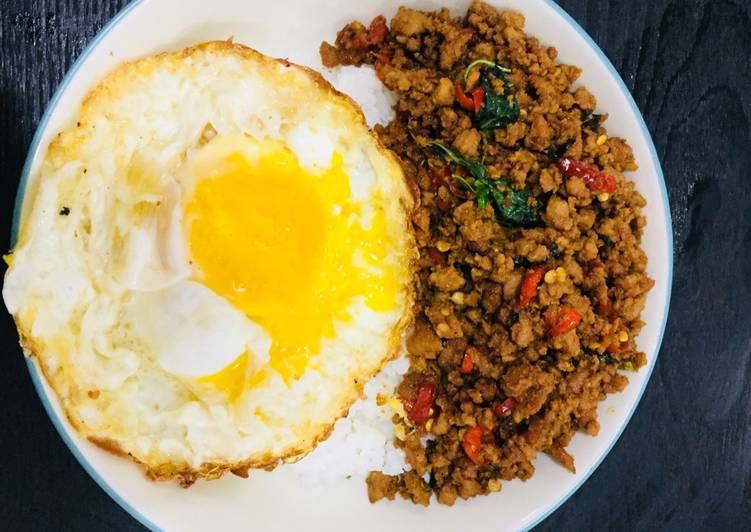 Resep Spicy Thai Basil Chicken (Pad Krapow Gai) oleh Annisa Bangsawan ...