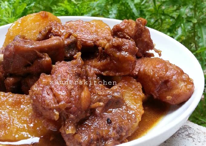 Resep Semur Ayam Kentang oleh Xander's Kitchen - Cookpad