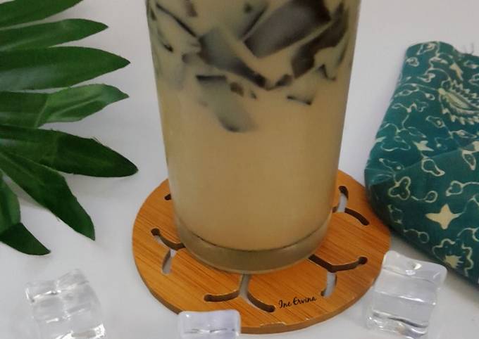 Resep Es Cincau Susu Gula Merah oleh Ine Ervina - Cookpad
