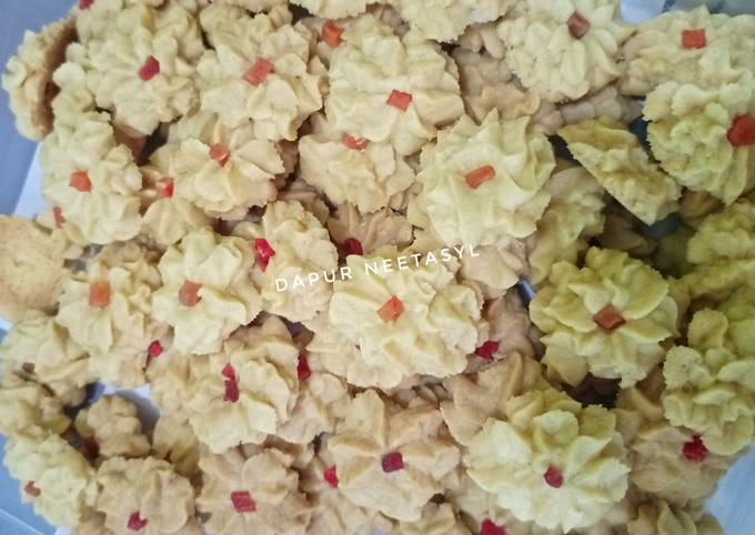 Resep Kue Semprit dahlia oleh Dapur Neeta - Cookpad