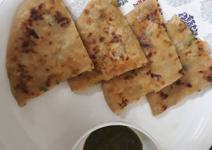 Aloo cheese paratha Recipe by Tasneem Khan - Cookpad