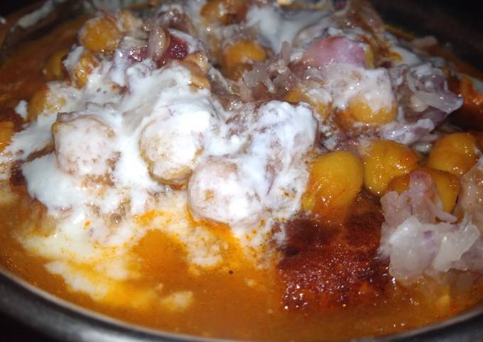 Aloo tikki chole Recipe by Khushbu Goyal - Cookpad