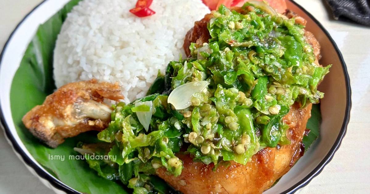 Resep Ayam Penyet Sambal Ijo oleh Ismy Maulidasary - Cookpad