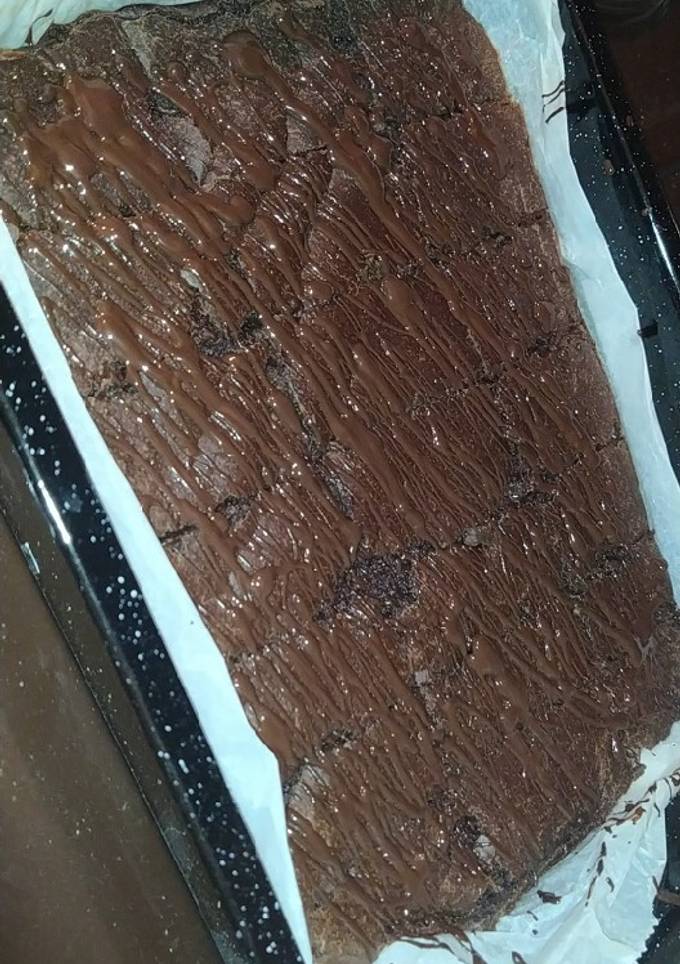 Brownies με αλεύρι ολικής άλεσης, εύκολα και υγιεινά χωρίς ζάχαρη ...