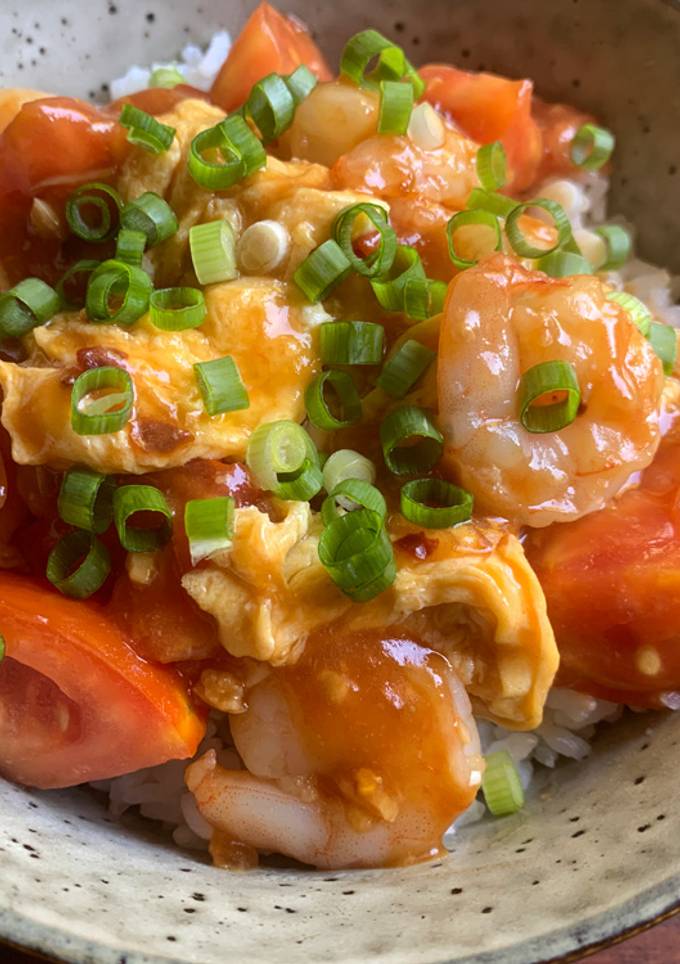 Prawn, Egg & Tomato Rice Bowl Recipe by Hiroko Liston - Cookpad