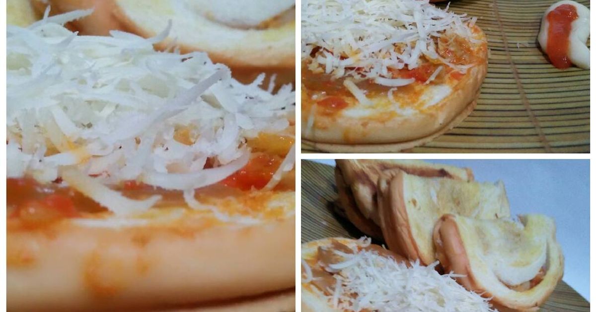 Resep Pizza Roti 🍞 Ala Denok oleh luvia (Ala Denok) - Cookpad