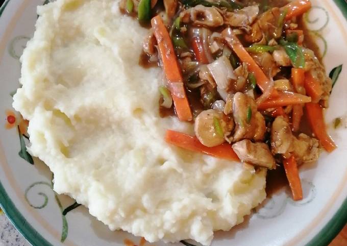 Pollo salteado con Puré Receta de Pamela Meneses- Cookpad