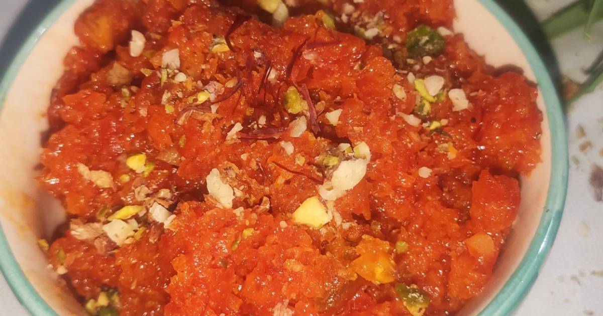 Gajar ka halwa with khoya Recipe by Shital Siddhesh Raut - Cookpad