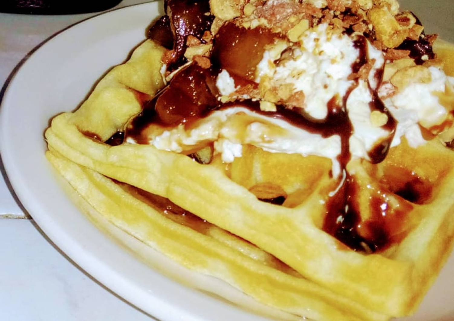 Waffles con relleno de manzanas al licor Receta de Marlen Toledo- Cookpad