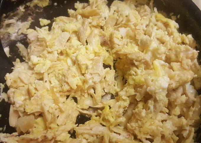 Pollo con huevo Receta de Sandry Cruz .- Cookpad