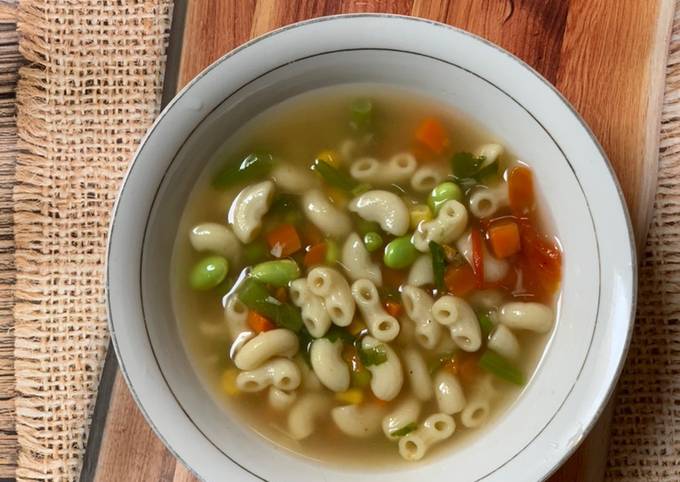 Resep Sup makaroni edamame oleh Roro Woelan - Cookpad