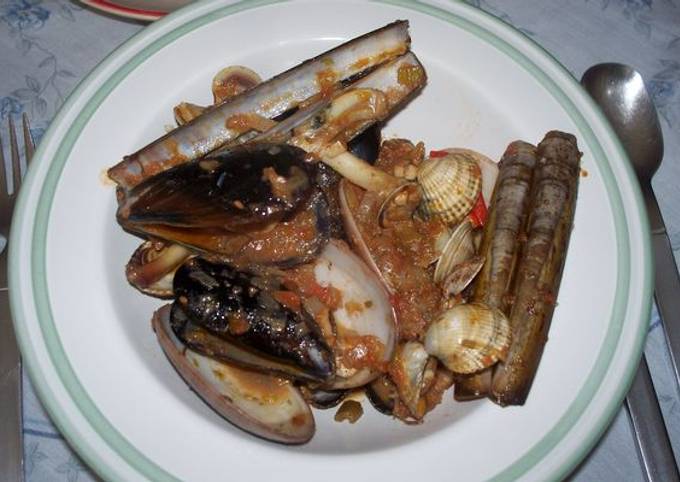 Bivalvos en salsa Receta de Rosalia Mena- Cookpad