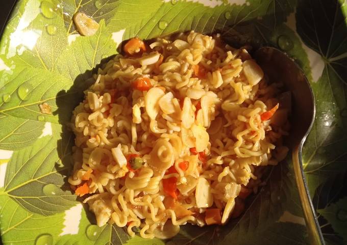 Resep Indomie goreng hack / mie goreng hack oleh aisyatulmunawa - Cookpad