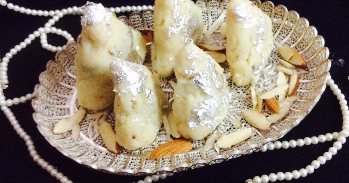 Nuts & Dates Stuffed Khoya Samosa Recipe by santoshbangar - Cookpad