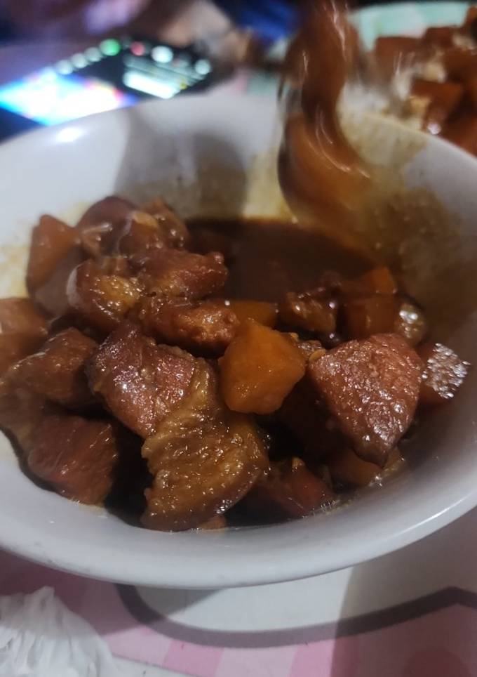 Resep Babi kecap dan kentang simple oleh Tiffanny Willienty - Cookpad