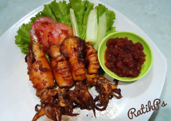 Resep Cumi Bakar oleh Ratih Ps - Cookpad