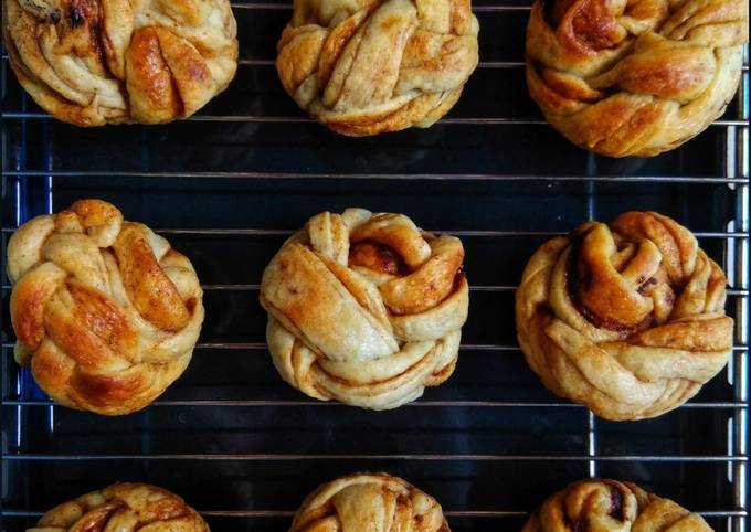 Resep Cinnamon Knots (Yudane Method) oleh masakbarengjen - Cookpad