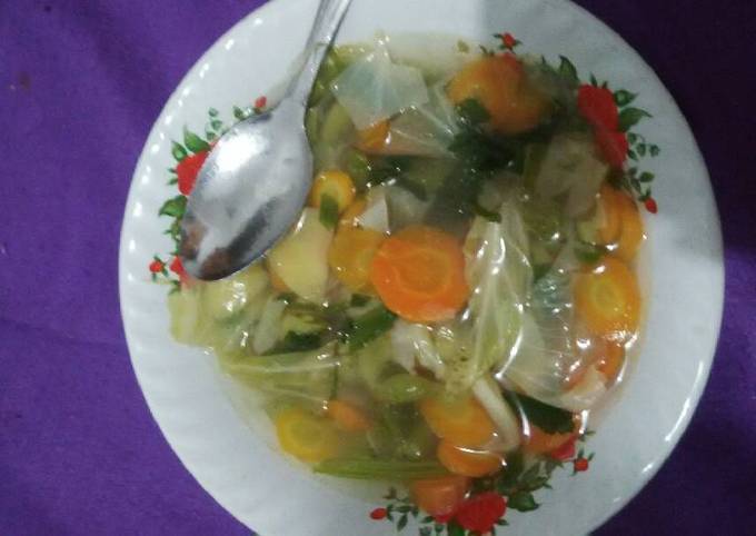 Resep Sayur Sop Simple 😀 oleh Icha Liyani - Cookpad