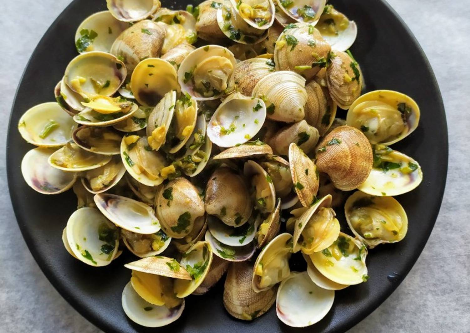 Chirlas fritas con ajo y perejil Receta de Tonysantos- Cookpad