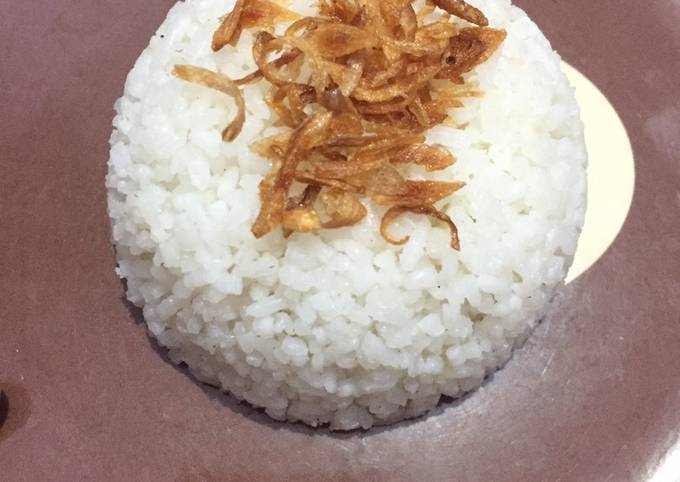 Resep Nasi Uduk Rice Cooker oleh Clara Lim - Cookpad