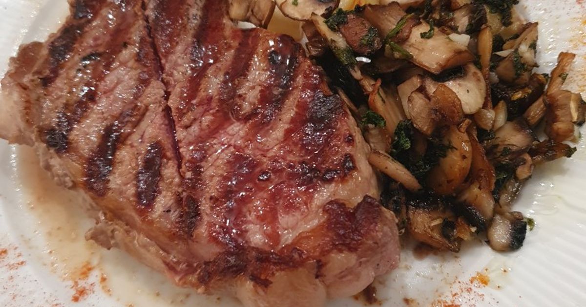 Bife De Chorizo Con Hongos A La Provenzal Y Patatas Rojas Receta de ...