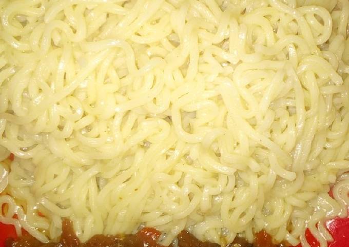 Indomie with sauce Recipe by harphsy_london - Cookpad