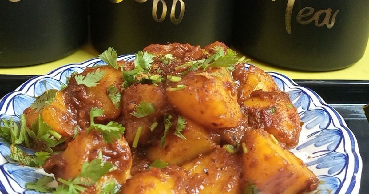 Memoni Khaty Aloo | Street Food Recipe by Mariam Azeem (Umme Sarim ...