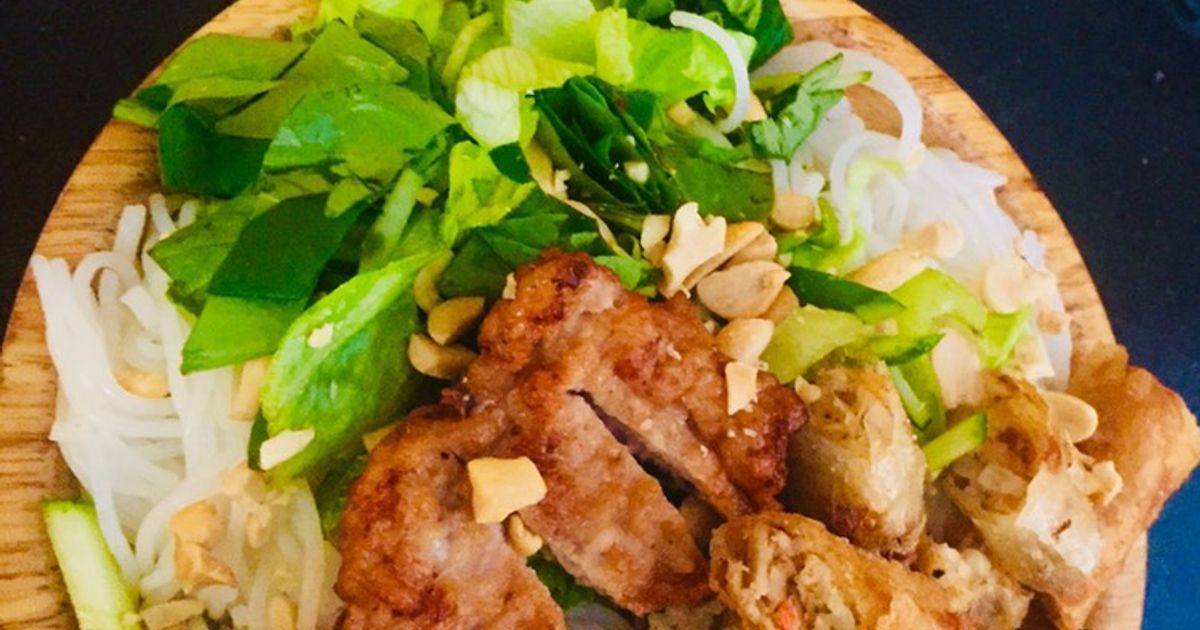 Seafood Spring Roll Noodle Bowl (Bún Chả Giò Hải Sản) Recipe By Phuong ...