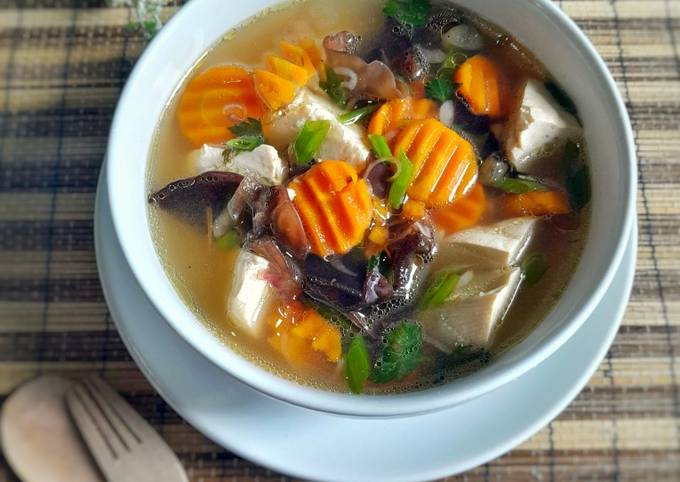 Resep Sup Tahu Jamur Kuping oleh Nanan Wahyuni - Cookpad