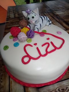 Fondant (Házi, Nyújtható és Formázható) | Tóth Erika receptje - Cookpad ...